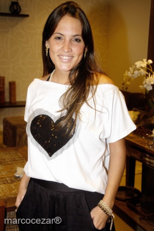 Marina Machado e Coy Ramos passeando, namorando e levando a vida numa boa
