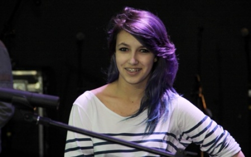 Apaixonada por Rock, Gabriela Mattes de 15 anos vence o its My Way Coca ...