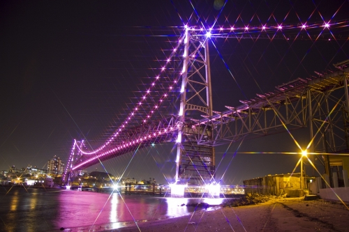 Ponte Hercílio Luz ganha lâmpadas cor-de-rosa na luta contra o câncer ...