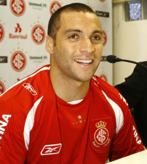 Daniel Carvalho passa por exames médicos e deve ser contratado pelo ...