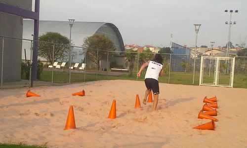 Com tala no dedo, Cássio começa trabalhos físicos no Corinthians Com tala no dedo, Cássio começa trabalhos físicos no Corinthians