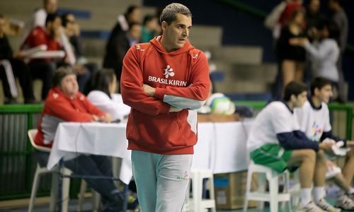 Alexandre Rivetti comemora melhor campanha do Brasil Kirin na Superliga