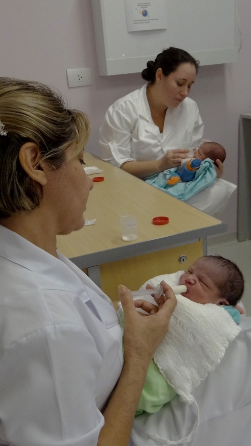 Gêmeos nascem em parto normal em hospital de Balneário Camboriú