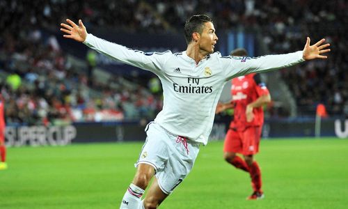 Com reforços em campo, CR7 resolve e Real leva a Supercopa da Europa