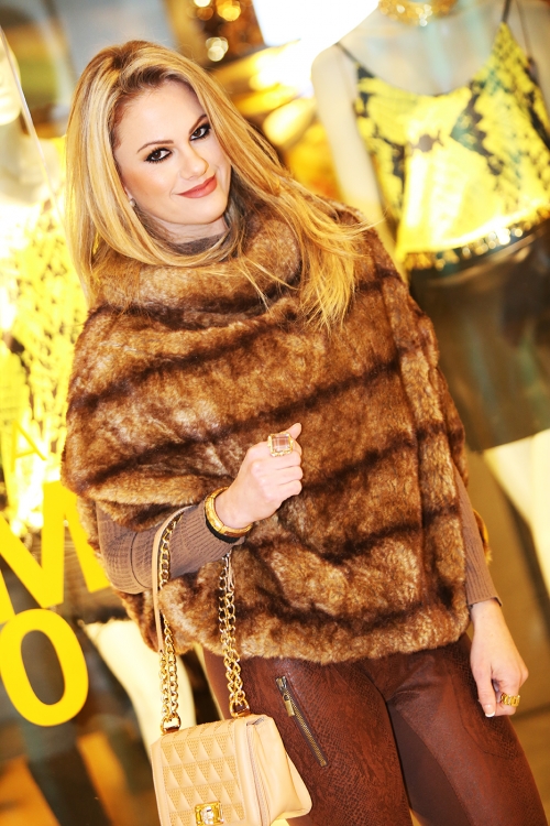 Nicoli Librizzi campeã mundial de Taekwondo