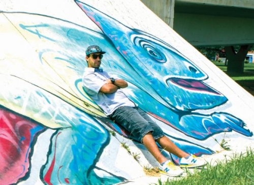 O artista plástico Rodrigo Rizo é o autor das pinturas dos camaleões ...