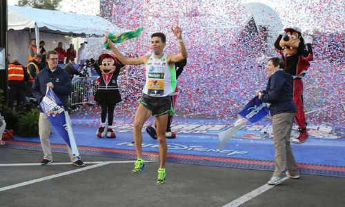 Fredison Costa é tetracampeão da Maratona da Disney