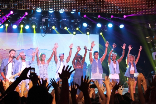 Banda Melanina Carioca se apresenta em Jurerê Internacional neste ...