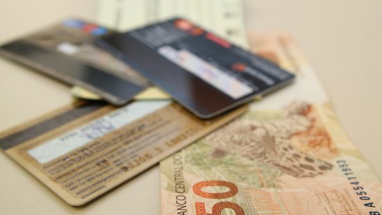 Profissional De Saúde é Afastada Após Aplicar Vacina De Forma Incorreta