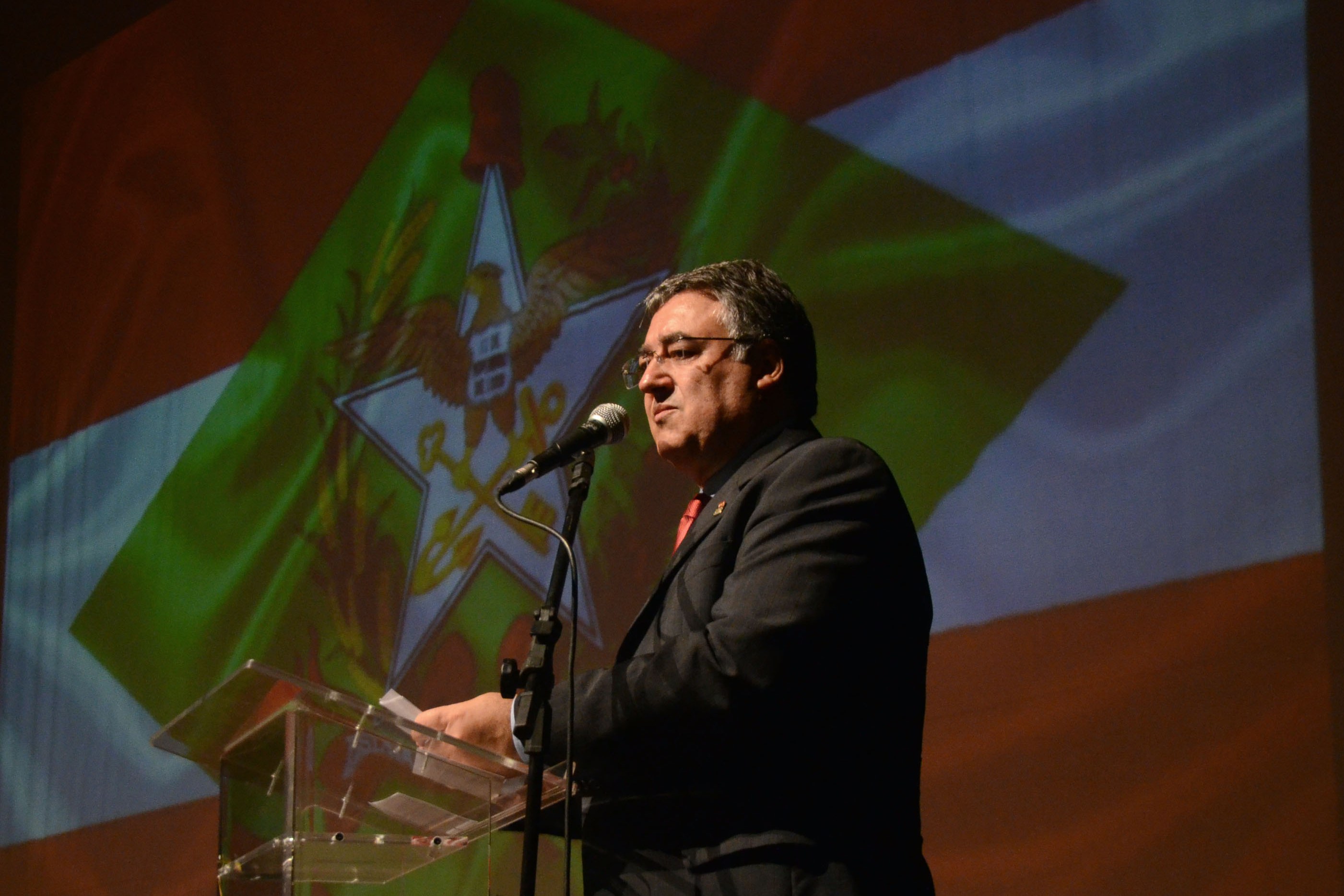 Raimundo Colombo estaria entre os dez governadores na lista de Janot