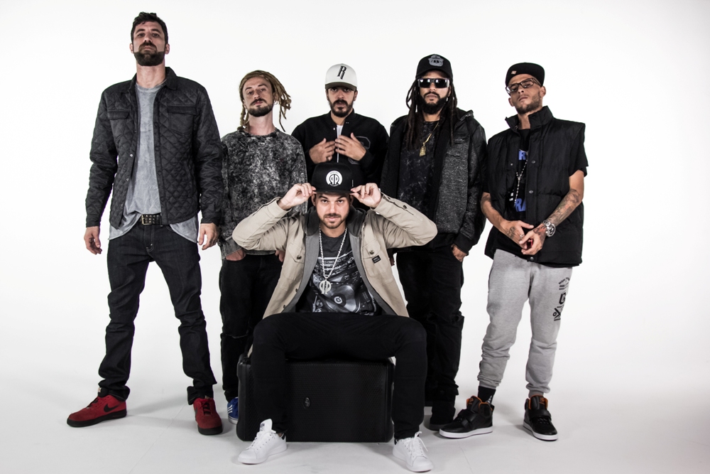 Cone Crew faz show no Centro de Florianópolis neste sábado