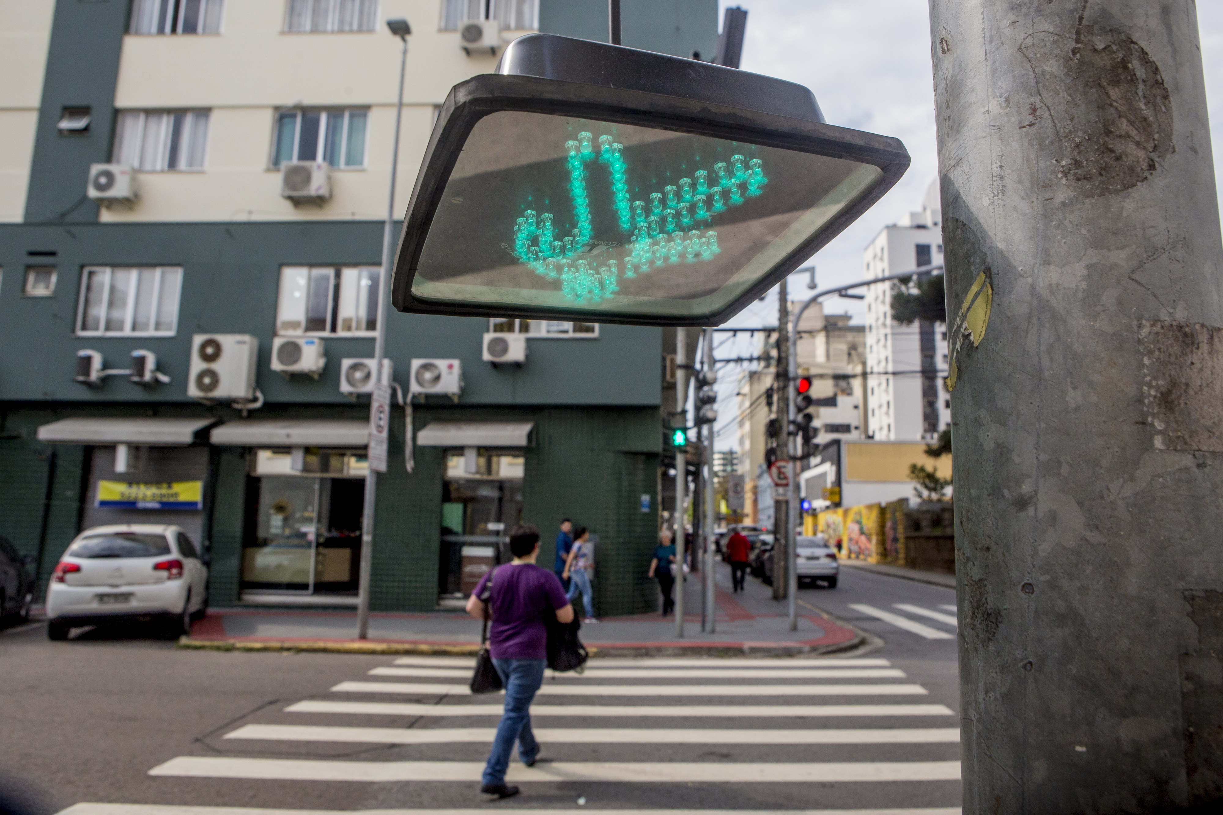 Semáforos intermitentes e sem sincronia complicam o trânsito em ...