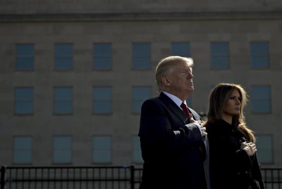 Trump faz um minuto de silêncio em memória das vítimas do 11 de ...