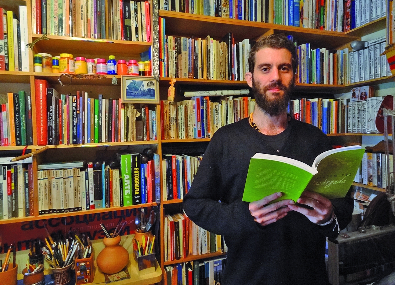 Cientista Social Raul Machado lança livro sobre a prática do yoga em ...