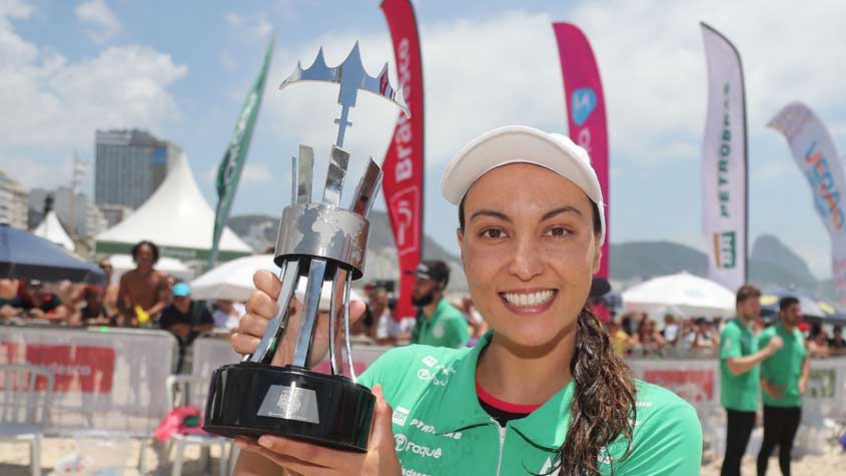 Poliana Okimoto se aposenta com título por equipe em palco olímpico ...