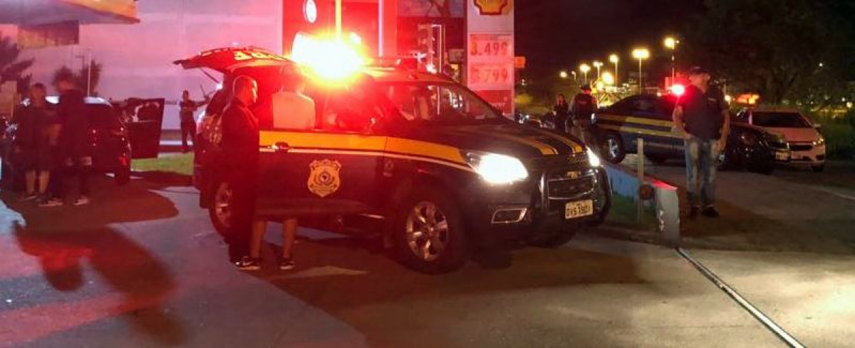 PRF apreende habilitações de 68 motoristas em blitz da Lei Seca, no ...