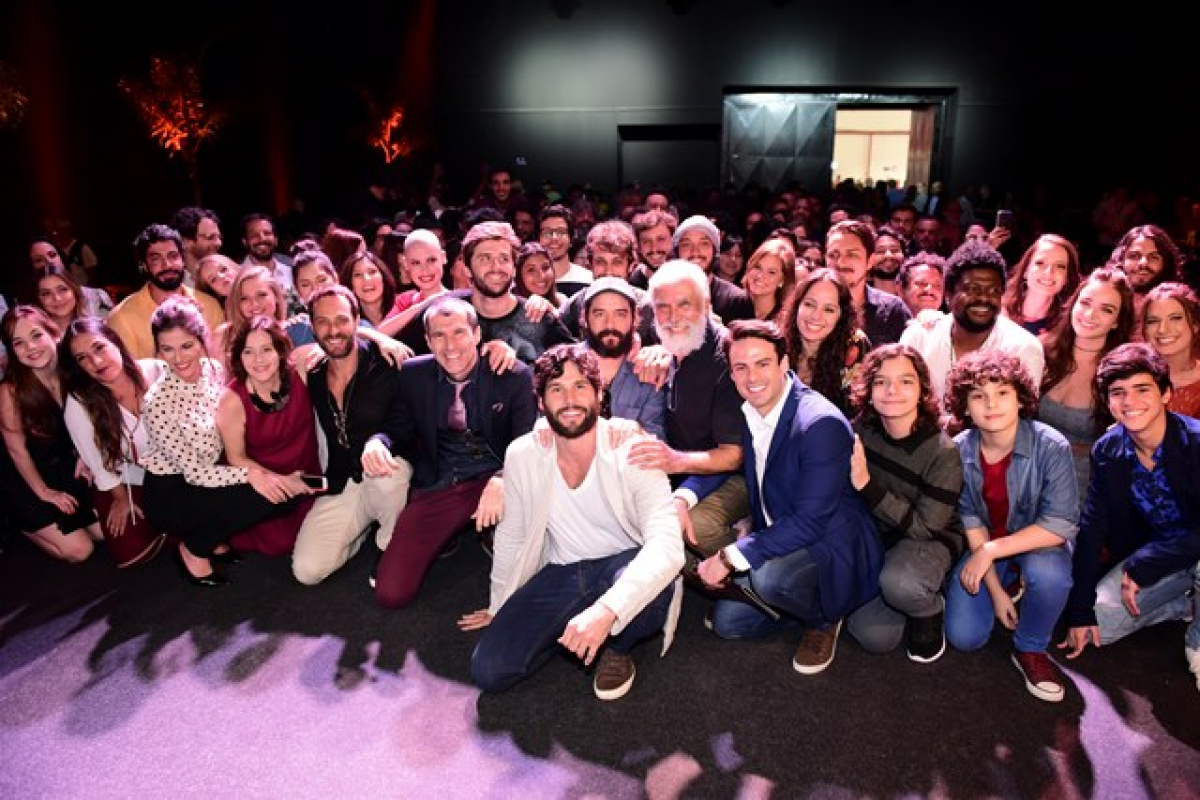 Nova novela da Record TV foi apresentada durante coletiva nos estúdios ...