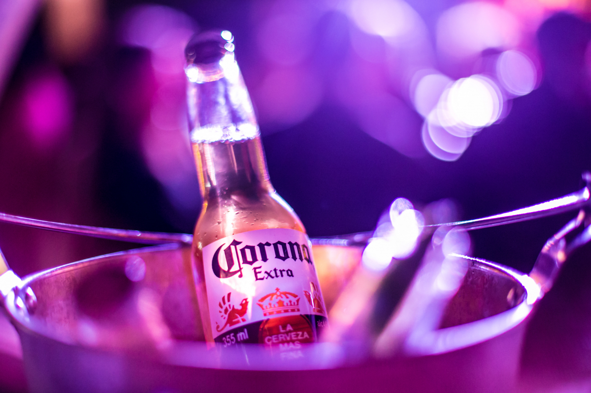 Corona Sunset Hour chega a Floripa com festa nesta sexta-feira