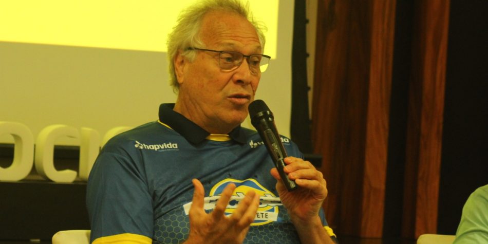 Alberto Bial é apresentado no Blackstar. Time também anuncia reforços ...