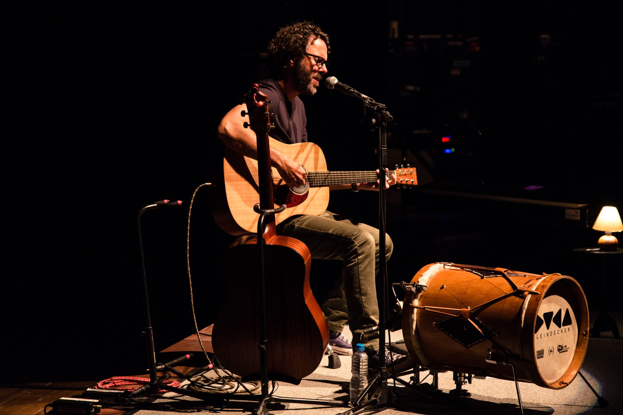Cantor Duca Leindecker se apresenta no Drive Park, em Florianópolis ...