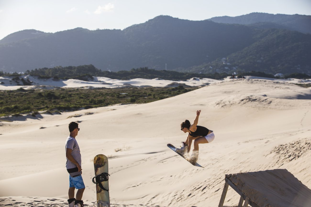 Sandboard: surf nas areias de Florianópolis, na Praia da Joaquina