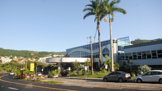 Negociação busca alternativas para evitar leilão da sede da Elase, em ...