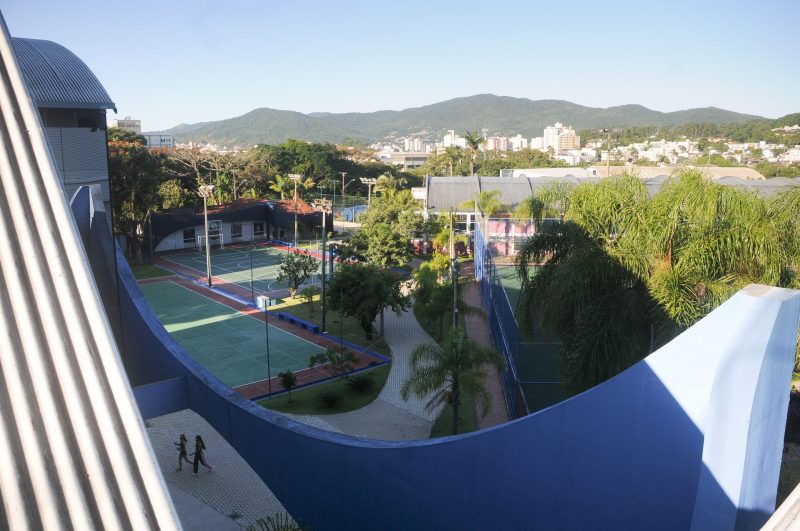 Negociação busca alternativas para evitar leilão da sede da Elase, em ...