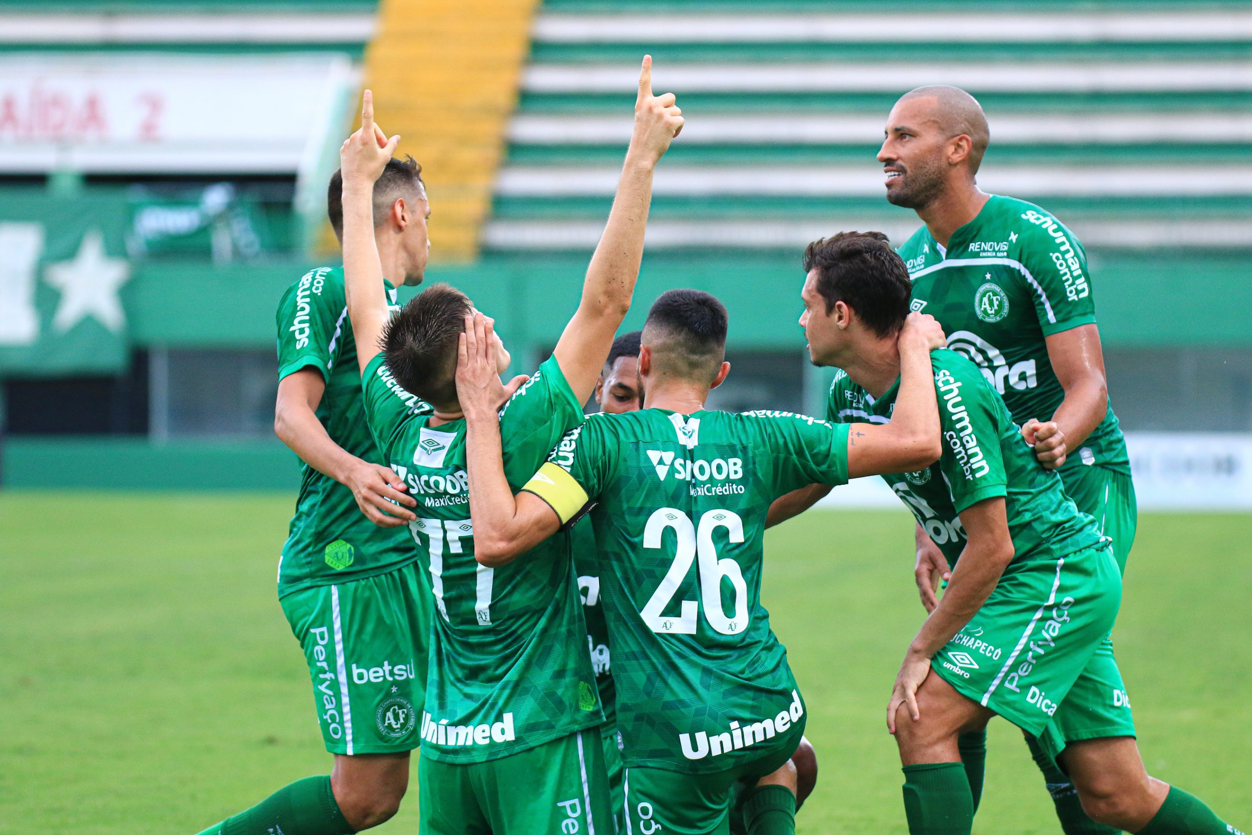 Chapecoense bate o Juventus, segue 100% e lidera o Catarinense