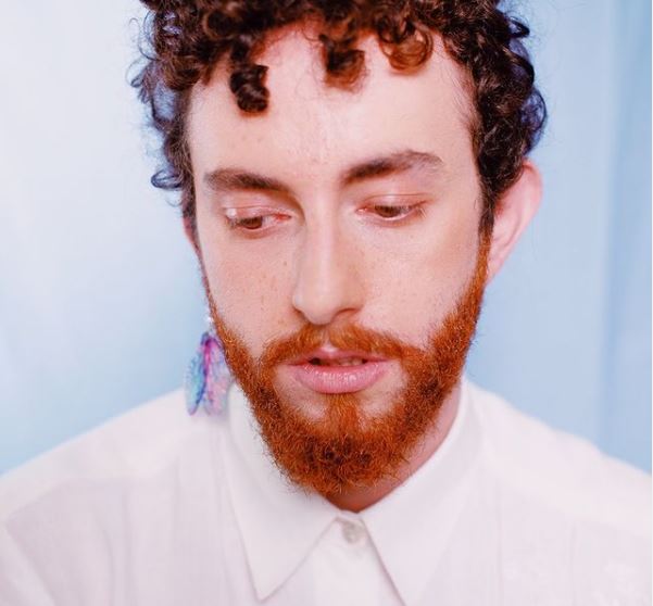 Músico de SC divide Top 5 de streaming com Anitta e Alok; ouça o hit