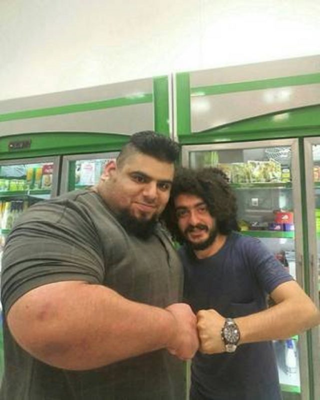 Saiba quem é o Hulk iraniano, famoso na web, que sonha em lutar MMA