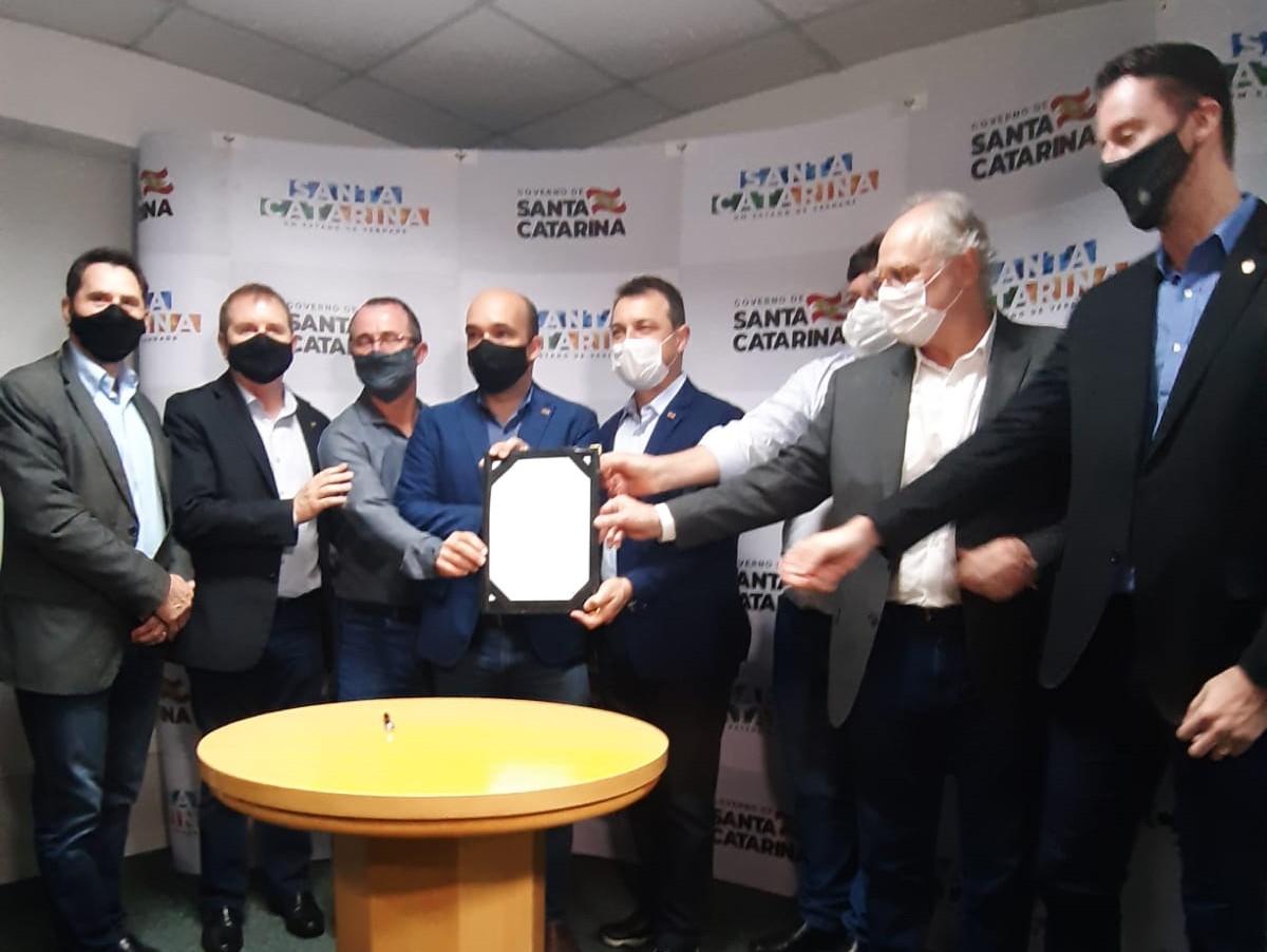 Moisés autoriza duplicação da SC-108 e sinaliza flexibilização do uso ...