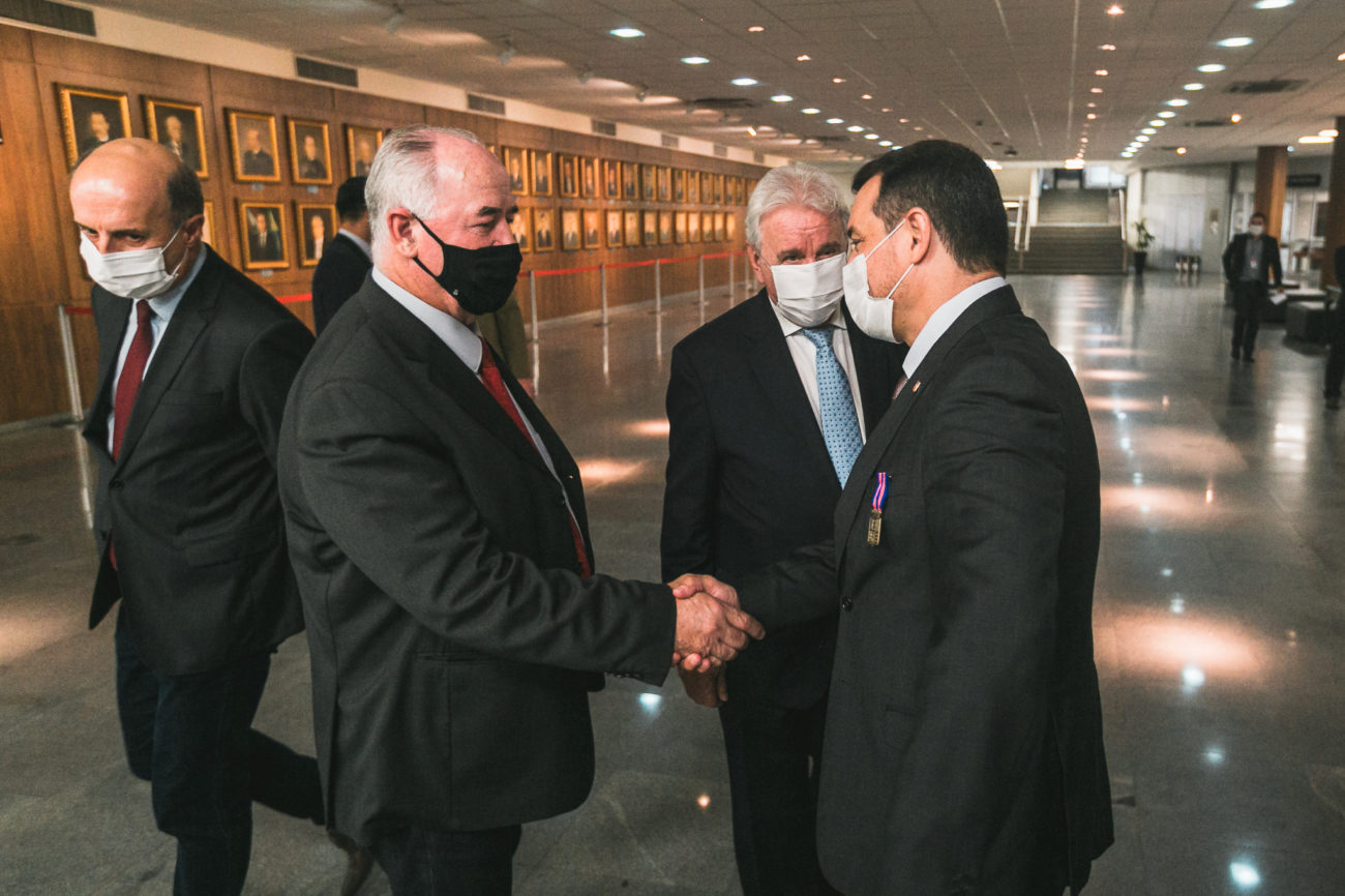 FOTOS: Veja o que pouquíssima gente viu durante a passagem de Moisés ...