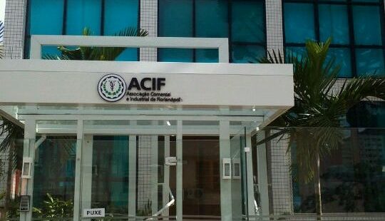 História centenária da ACIF é contada em imagens