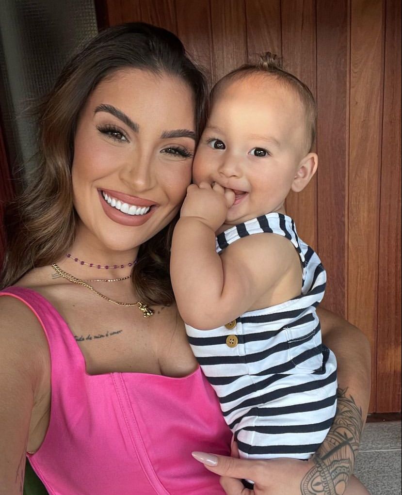 'Não me reconhecia mais como mulher', diz Boca Rosa sobre puerpério