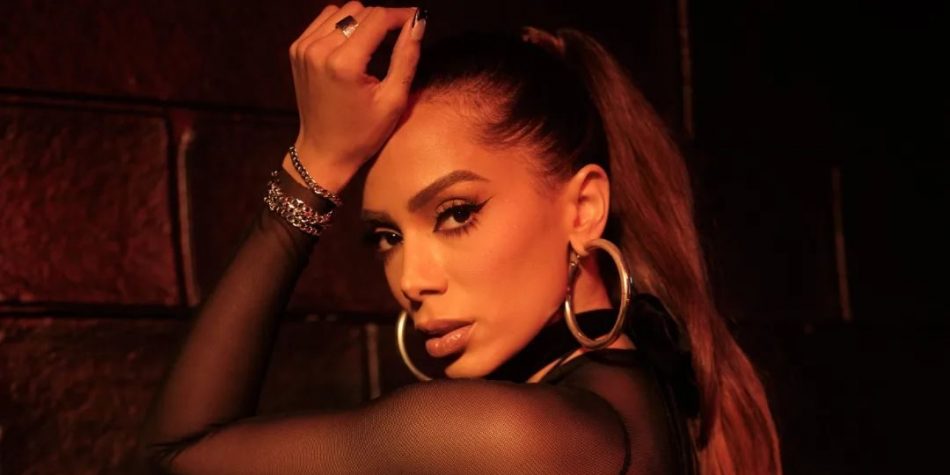 Anitta grávida? Sensitiva faz previsão sobre cantora ser mamãe e ...