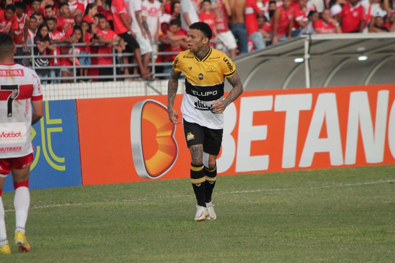 Atacante que passou por lesão grave no Criciúma é anunciado por gigante ...