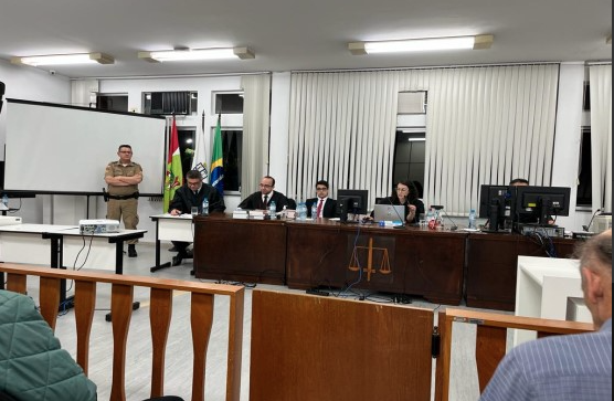 Jovem que dirigia bêbado e matou motoboy em SC é condenado Jovem que dirigia bêbado e matou motoboy em SC é condenado