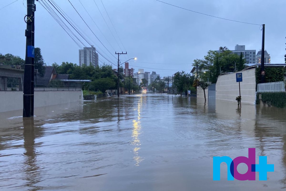 VÍdeo Joinville Registra Alagamentos Após Chuvas Fortes Neste Sábado