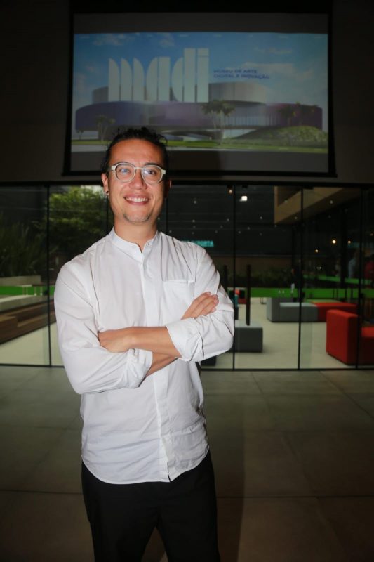 Rodrigo Ohtake fala sobre criação de obra icônica em Florianópolis