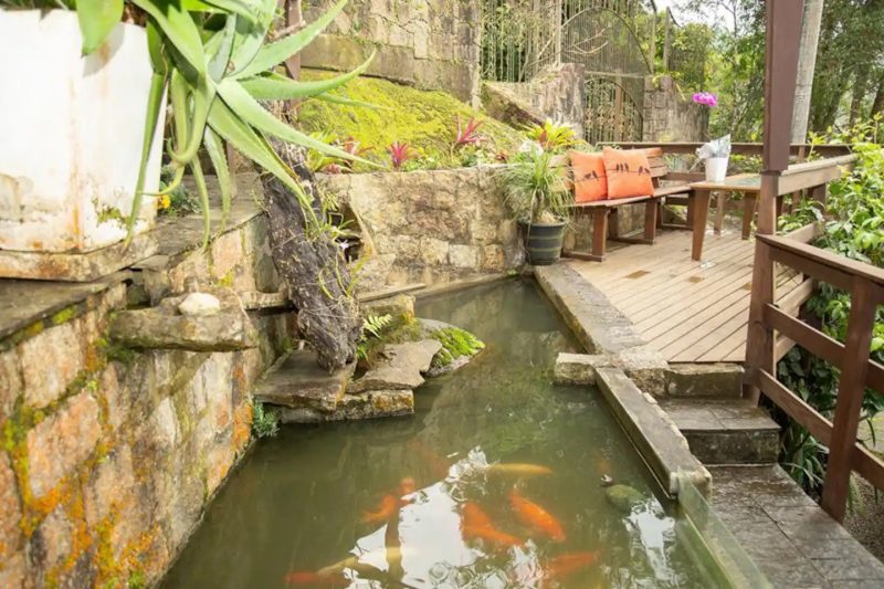 FOTOS: Conheça casa que fica dentro de gruta em Florianópolis; saiba ...
