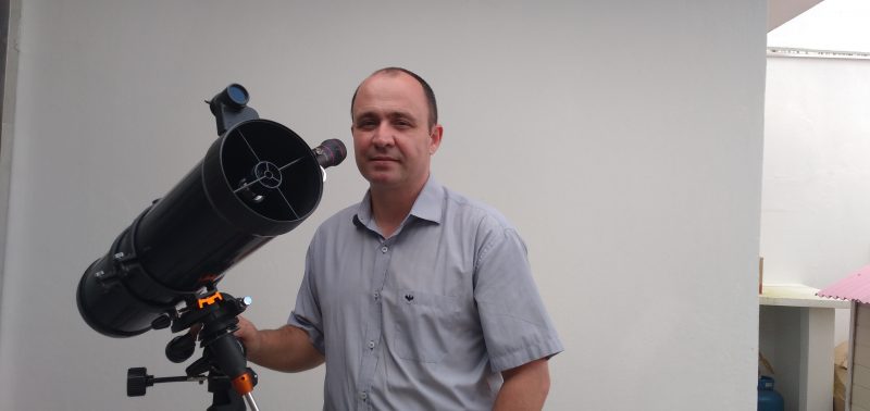 Você sabe o que faz um astrofísico? Descubra a rotina dos profissionais