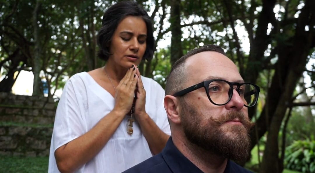 'Um reset na alma': por dentro de uma experiência de benzimento em Florianópolis