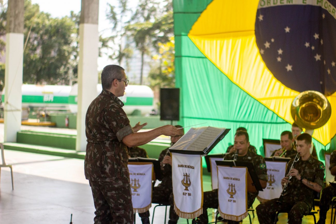 Domingo é marcado por música no 62º Batalhão da Infantaria de Joinville ...