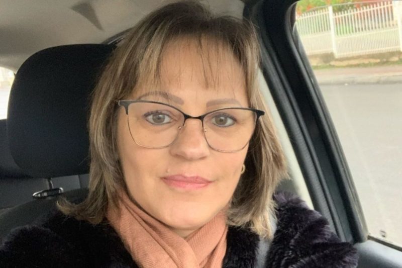 Identificada motorista que morreu após carro bater contra caminhão na ...