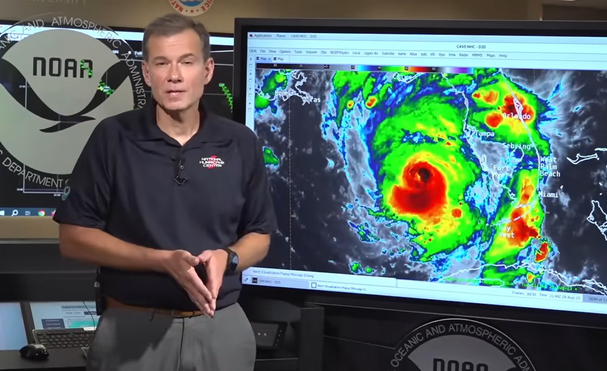 'Furacão devastador': veja imagens da chegada do Idalia