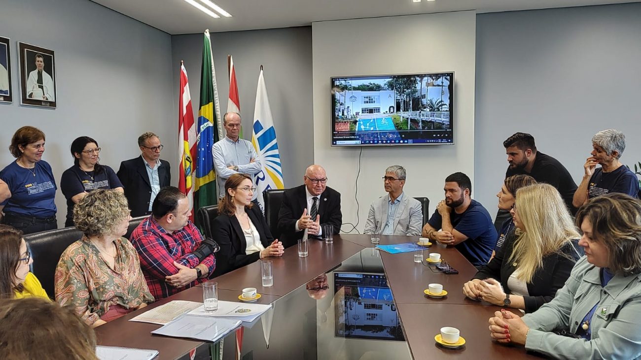 Saiba qual foi a novidade na visita da comitiva do MEC à FURB em Blumenau