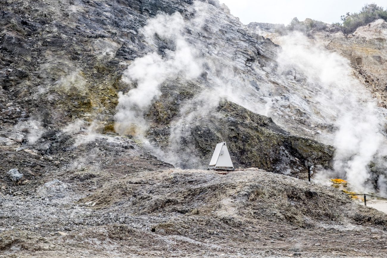 Caldeira vulcânica na Itália alerta para explosão após 5 séculos ...