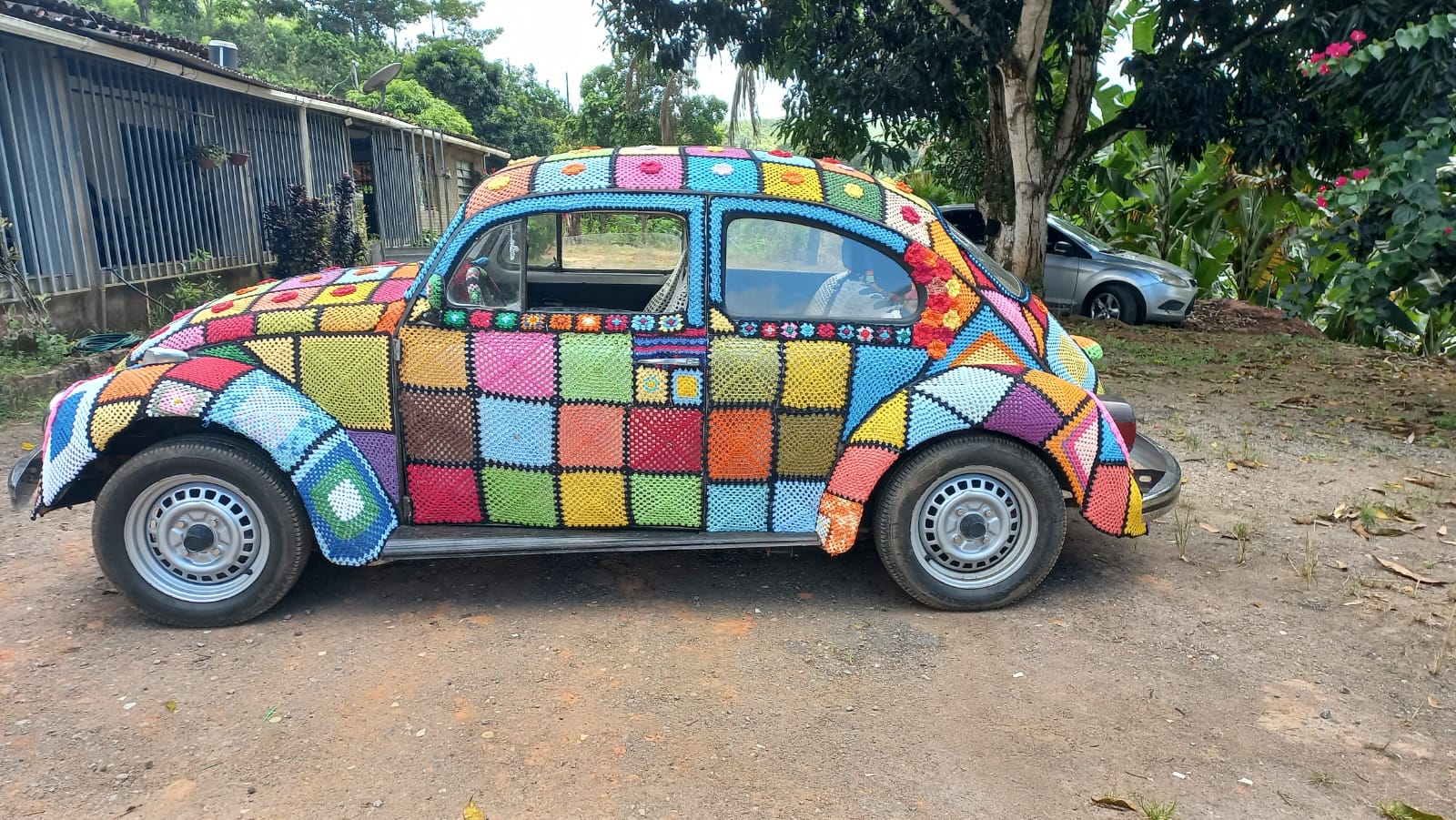 Capa para filtro? Artesã surpreende com 'crochê de vó' e viraliza na ...