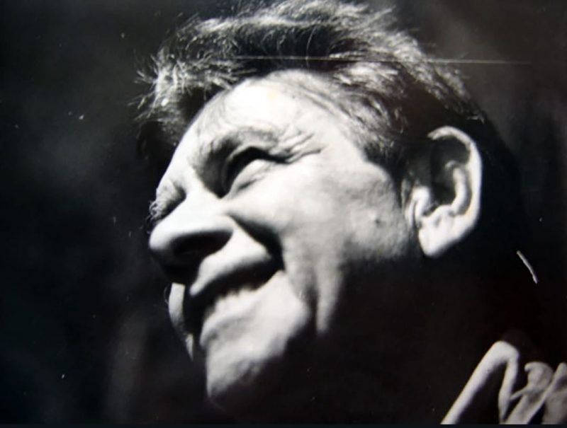 Legado de Hassis ganha novo livro nesta quarta-feira