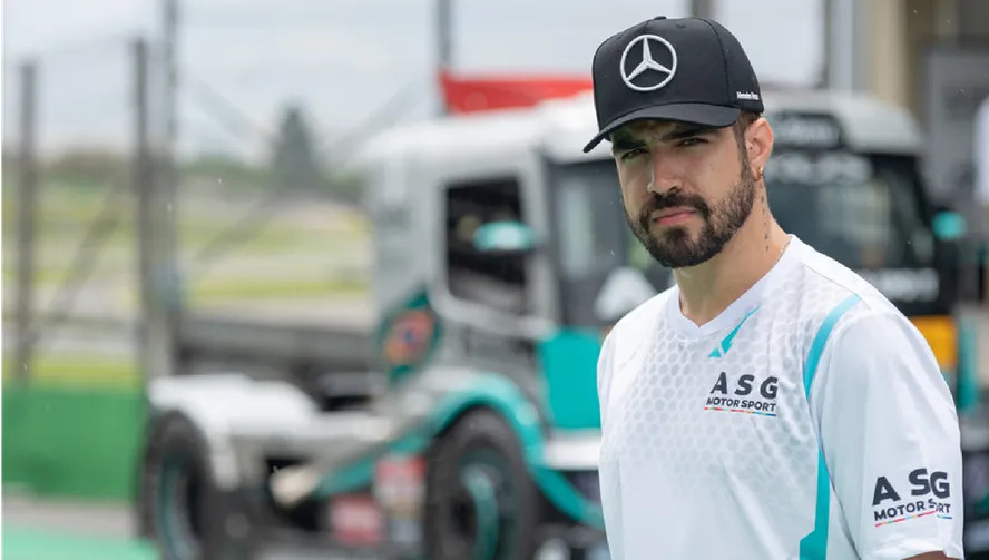 Chapecoense lidera competição que tem Caio Castro como piloto